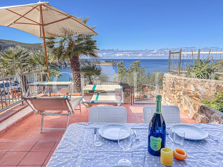 Giglio Verde 1 - Bilocale Panoramico - Isola del Giglio