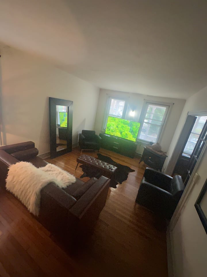 Lukie’s Red Door Retreat - Wilmington, DE