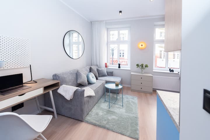 Modern & Bright Apartment • Free Parking • Center - Katowice
