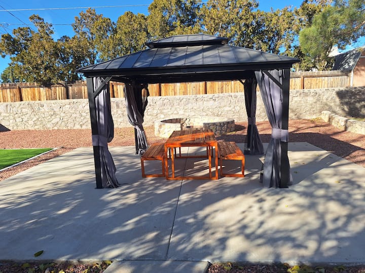 Family Retreat Near Nmsu/pan American Pet Friendly - Las Cruces, NM