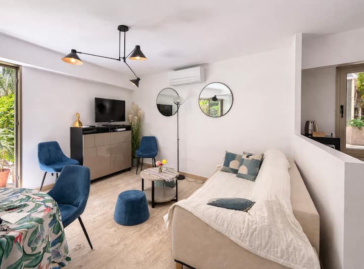 2 Pièces, Climatisé, Terrasse, Parking Et Plage - Cannes