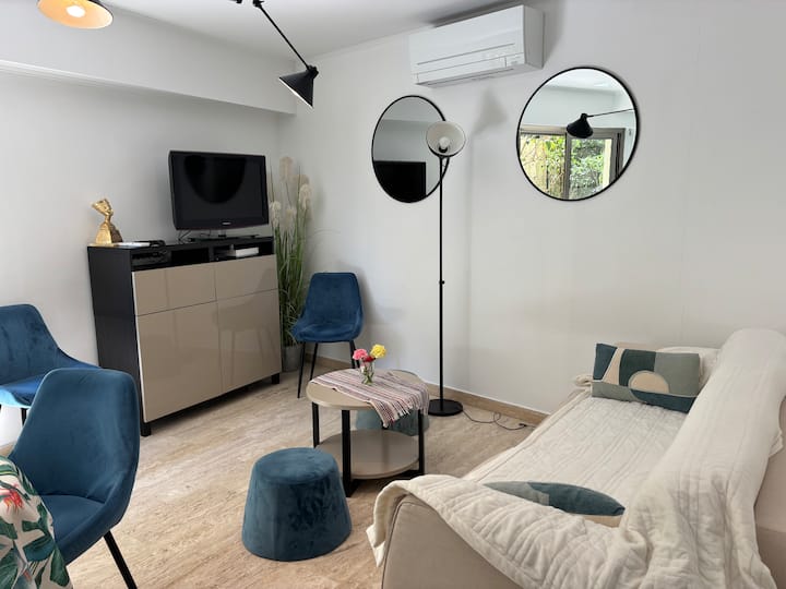 2 Pièces, Climatisé, Terrasse, Parking Et Plage - Cannes