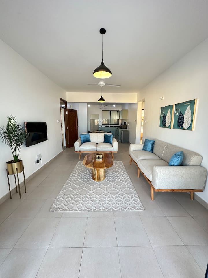 Shanzu- 2br, Rooftop Pool,wifi, Parking Near Beach - Mombasa