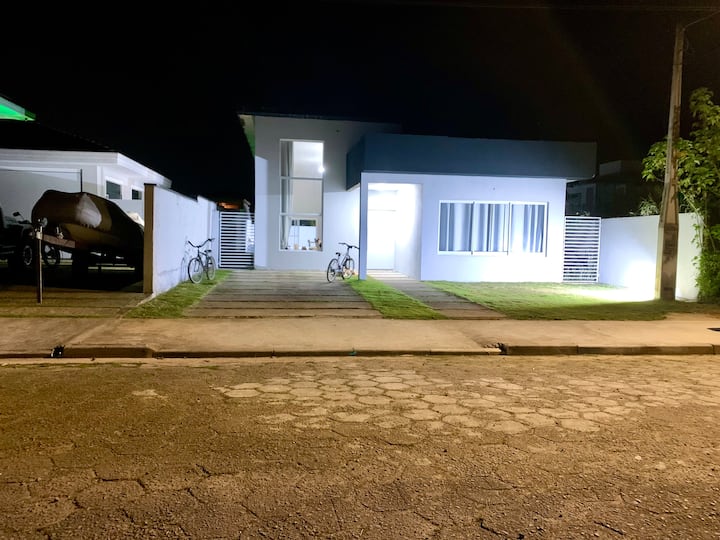 Casa16p/wifi/piscina Quente/condominio/praiamococa - Caraguatatuba