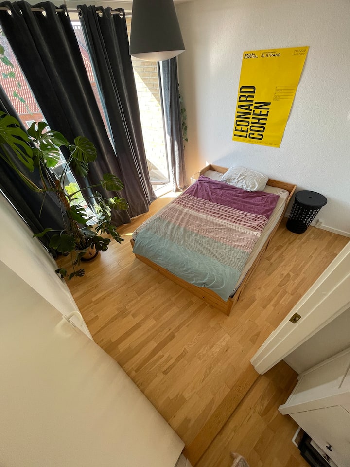 Modern Sunny Room With Skyline Panoramic View - Köpenhamn