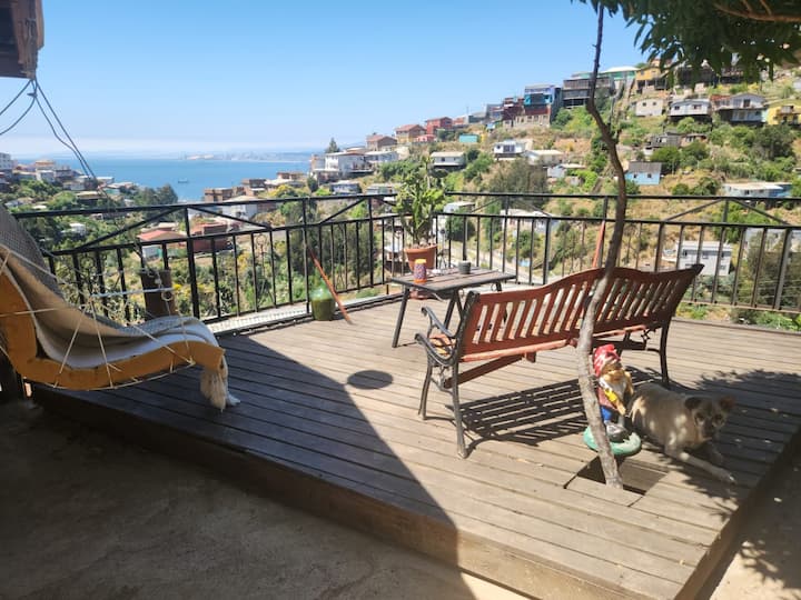 Bright House With Terrace And Views Of The Pacific - Valparaíso