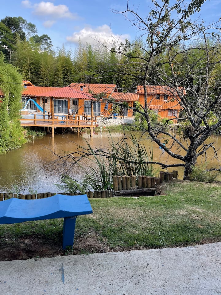 Casa/chalé Lago / Rota Do Vinho - Ibiúna