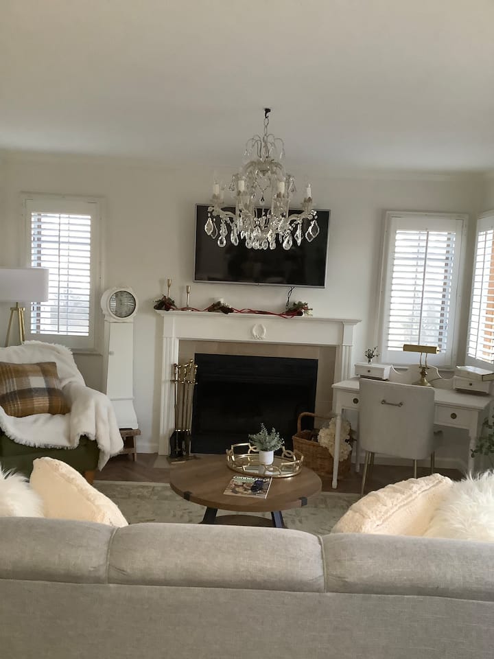 Cozy Villa King Bd, Near Mystic, Spa & Casino - Norwich, CT