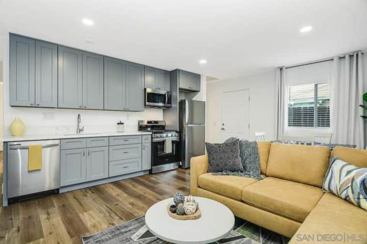 Cozy Cottage By The Park With Parking Space - Lincoln Park - San Diego