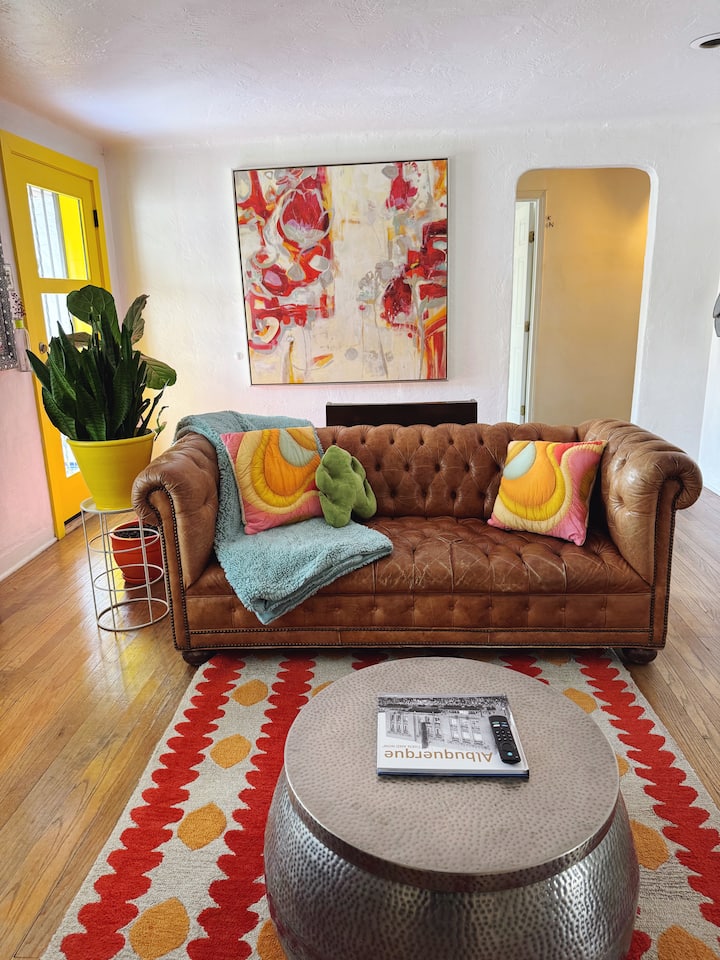 Retro Southwest Casita • Artful Nob Hill Stay - Albuquerque, NM