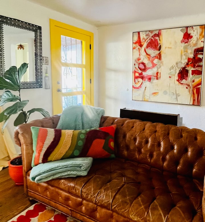 Bright 1930s Home With Vintage Charm & Workspace - Albuquerque