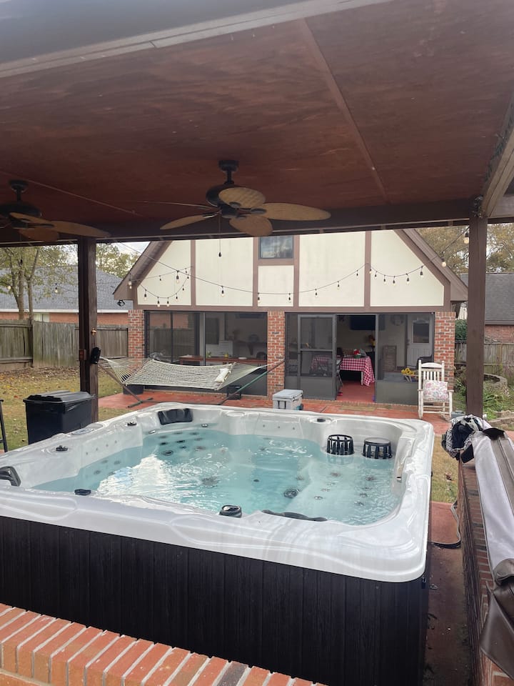 Private Guesthouse • Hot Tub • Fire Pit • Quiet - Bonaire, GA