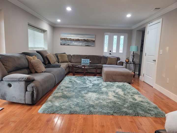 Luxury House, 8 Min To Downtown,6 Min To Airport - Pensacola, FL