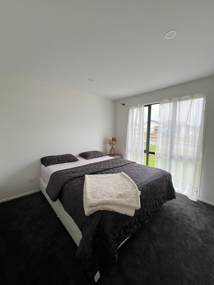 Private Room In Brand New Home - Pukekohe Hill