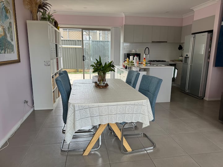 M5 Bardia Cozy Rental House No Door / Shared Bath - Saint Andrews