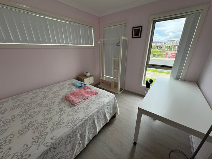 M5 Bardia Cozy Rental House No Door / Shared Bath - Saint Andrews