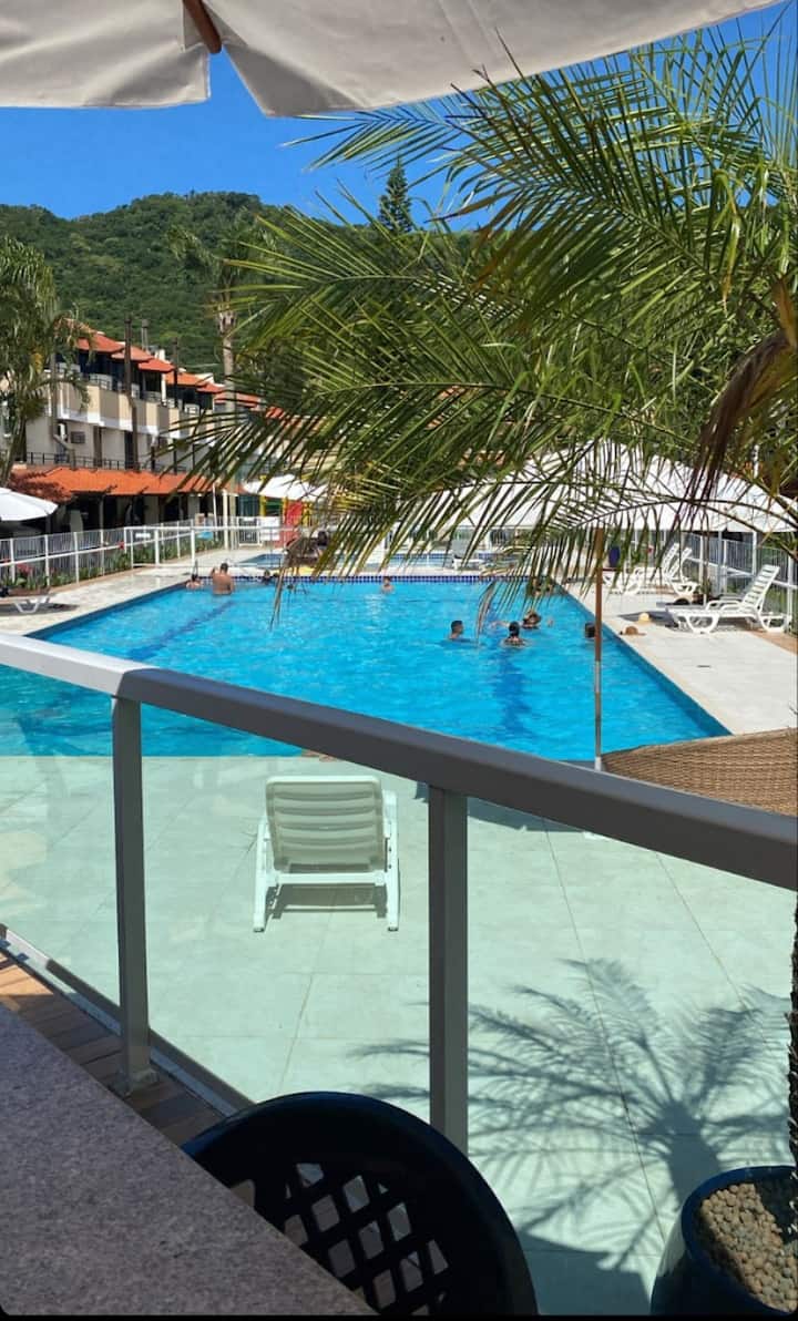 Conforto, Lazer Completo, Mar Tranquilo P/ Família - Florianópolis