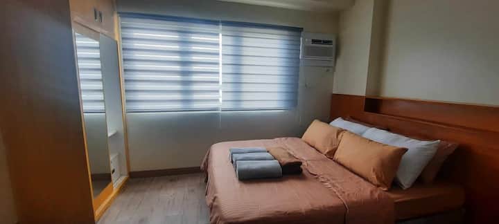 One Regis Studio - Bacolod