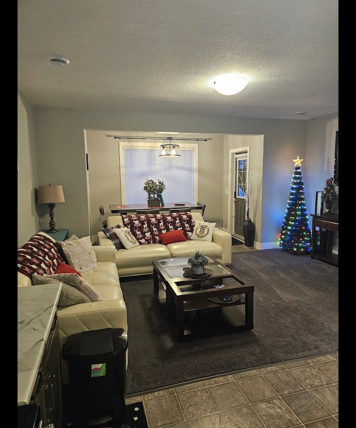 Teeter's Sweet, Suite! - Leduc