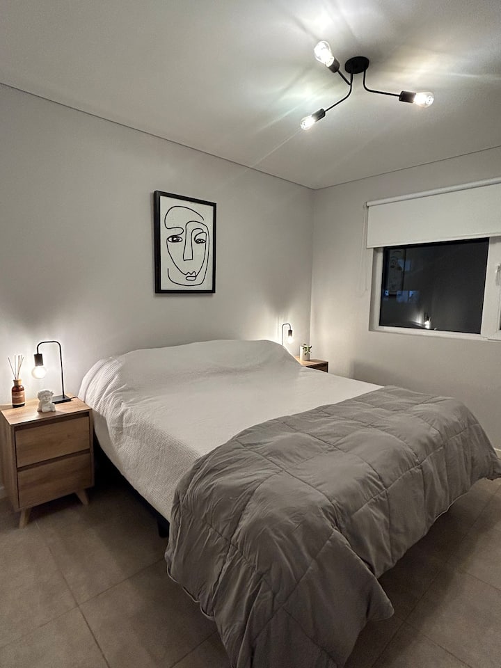 Departamento Con Seguridad 24 Hs. Y Pileta - Córdoba