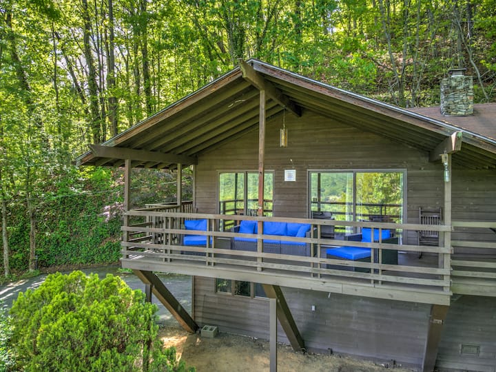 Breathtaking View, Cozy, Dog Friendly - Maggie Valley, NC