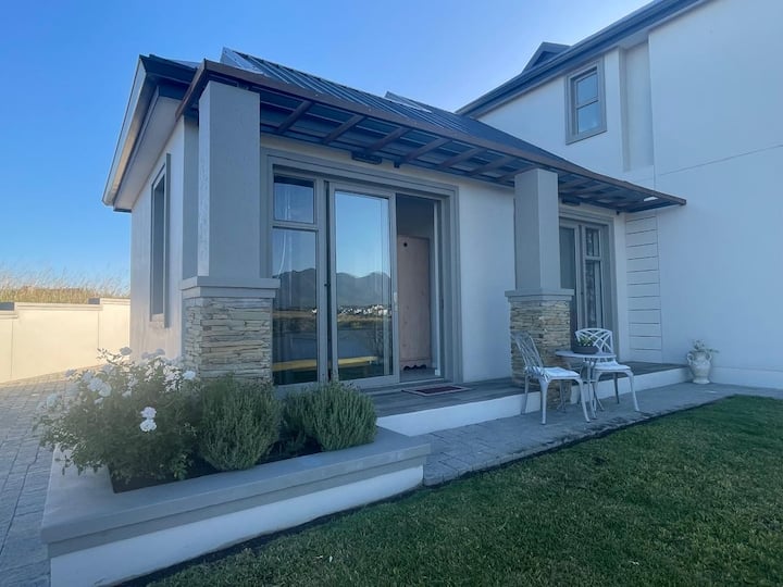 Ella's Place 2.0 - George