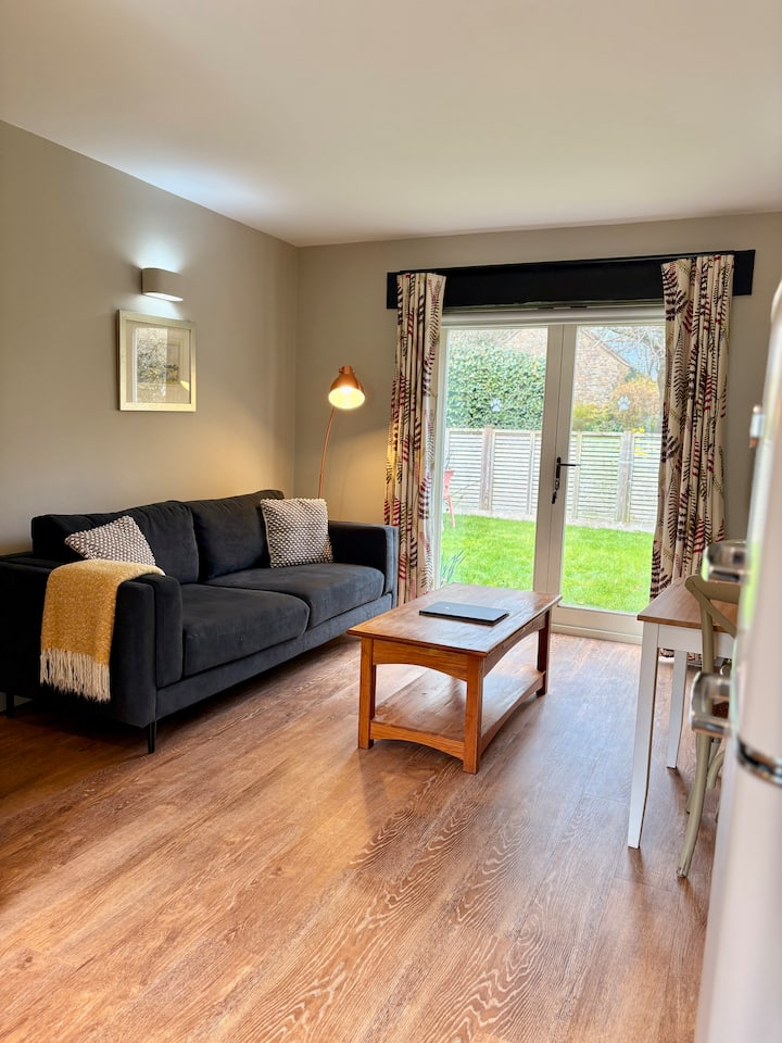 Historic Cottage *Newly Renovated / Pet Friendly!* - 도체스터