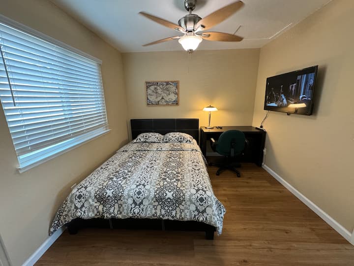 Two Separate Rooms + One Bathroom. 2个独立房间+1个卫浴 - Jurupa Valley, CA