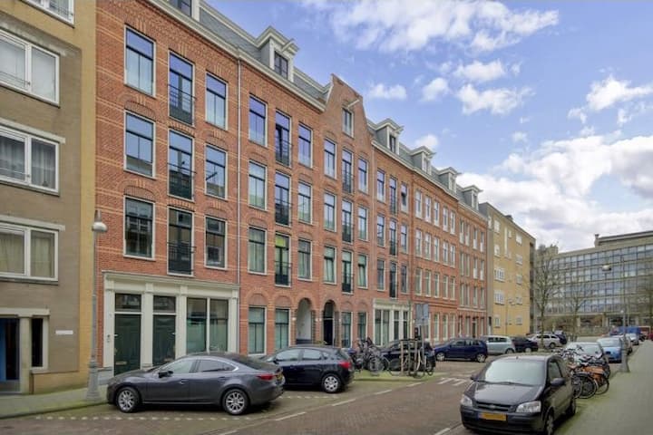 Vibrant Modern Apartment, Conveniently Located - Amsterdam