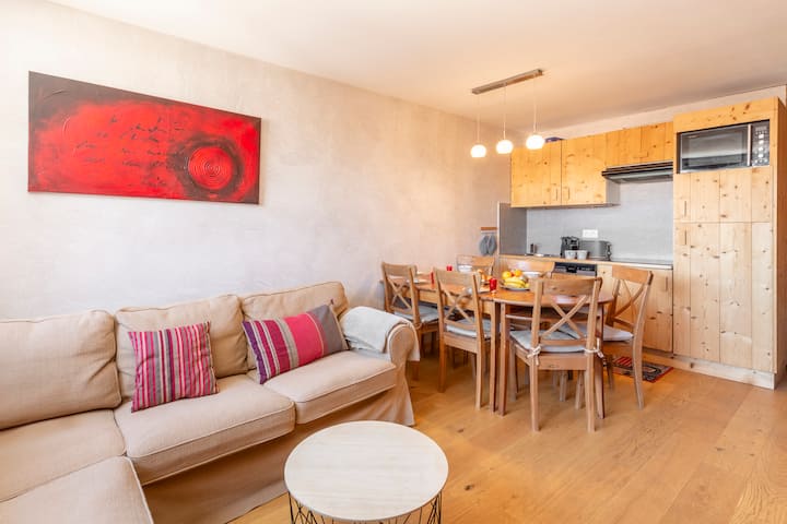 Spacieux Rhodo, 5 Personnes, Wifi, Local à Ski - Isola