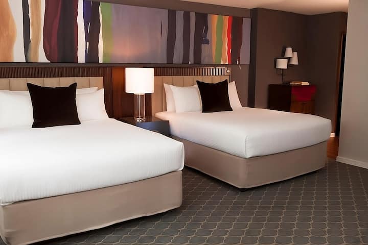 Great Amenities! 3 Spacious Units W/ Kitchen! - New York