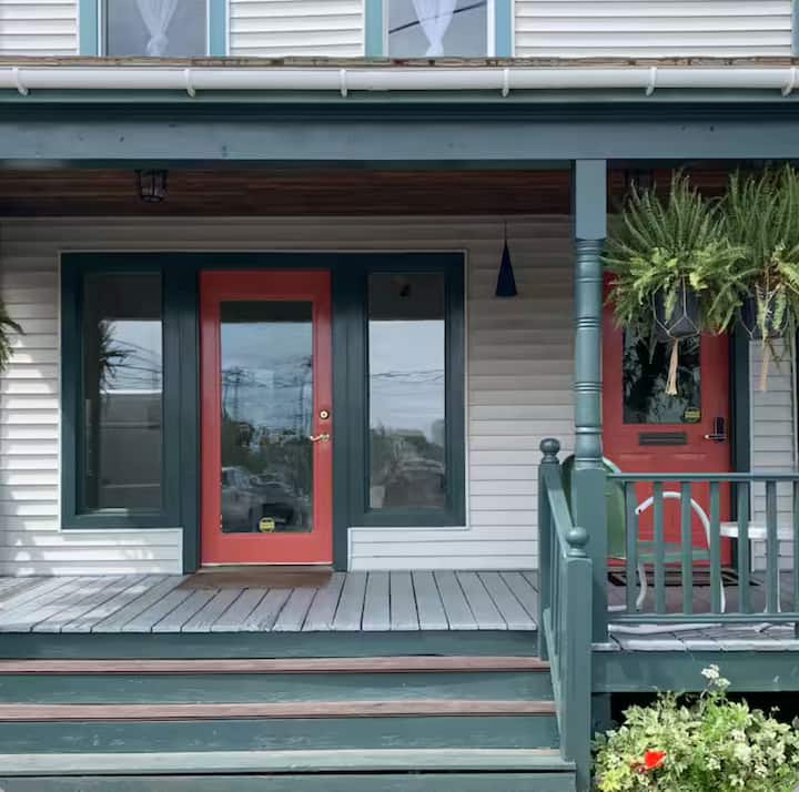 European 1st Floor Flat - Rockland, ME