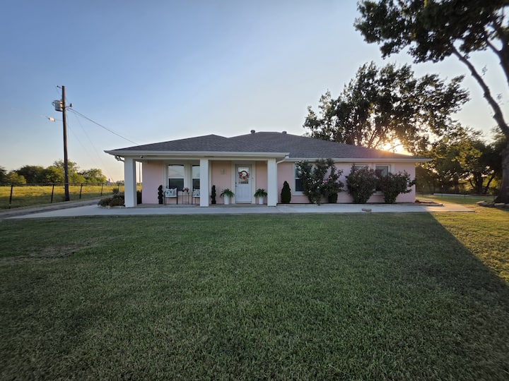 Country Living Home - Mesquite, TX