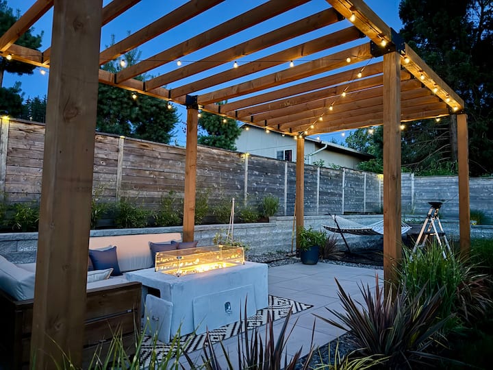 Happy Valley Hideaway - Happy Valley, OR