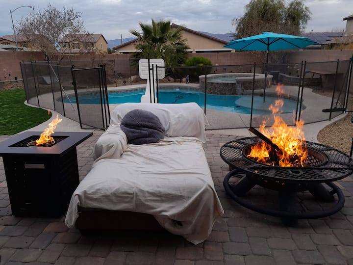 Blackbeards Cove - Luxury, New, Pool, Jacuzzi - North Las Vegas, NV