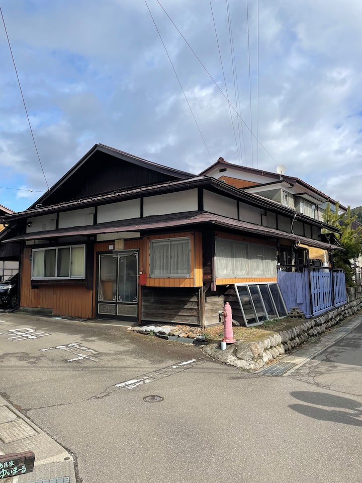 歴史ある建物で泊まるX遊ぶ～４部屋／1名様から最大13名様まで～jr辰野駅から徒歩４分(寝室1) - Okaya
