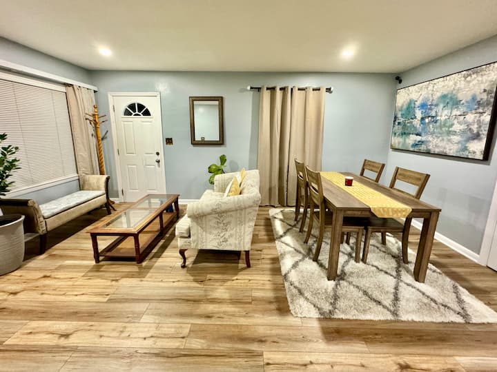 Fully Furnished Private Room & Bath - Roanoke, VA