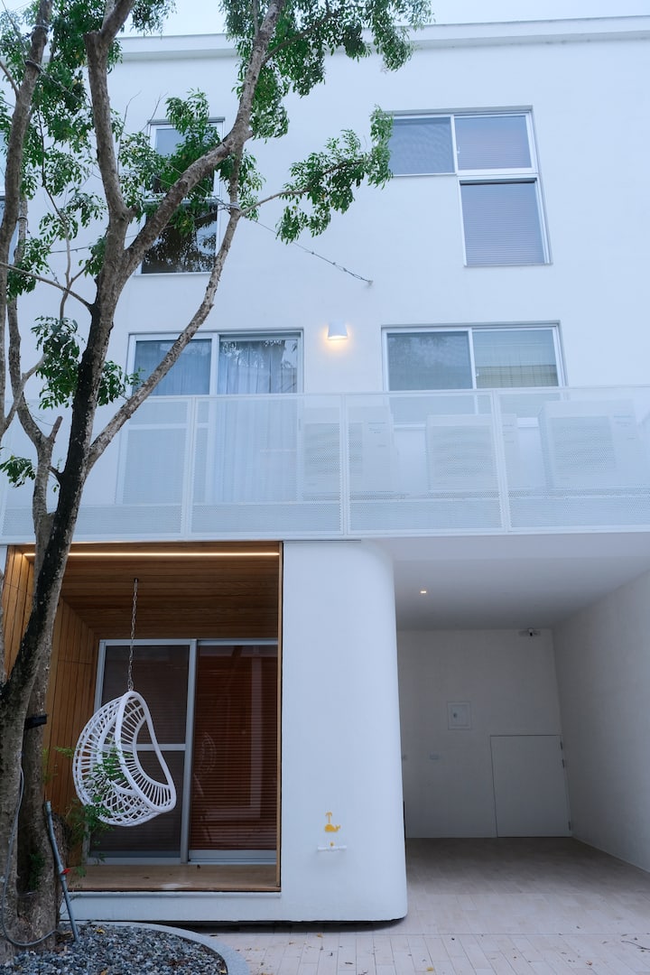 2024全新裝潢-木質調奶油棕色氛圍感居家獨棟美式別墅 - Yilan County