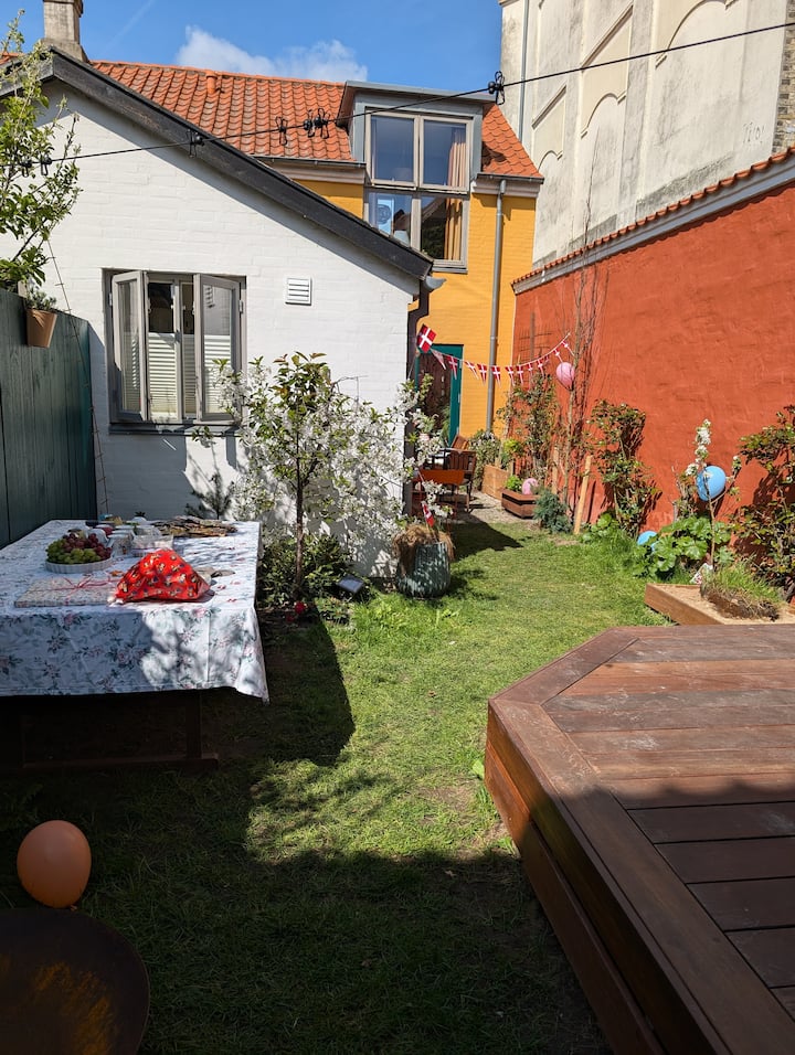 Quiet Townhouse With Private Garden In Aarhus C - Aarhus