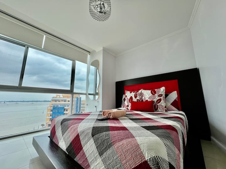 Departamento De Lujo En Puerto Santa Ana - Guayaquil