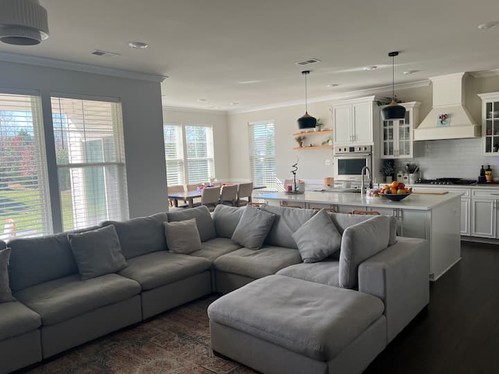 Bright Cozy Home Conveniently Located Near Beach - Rehoboth Beach, DE