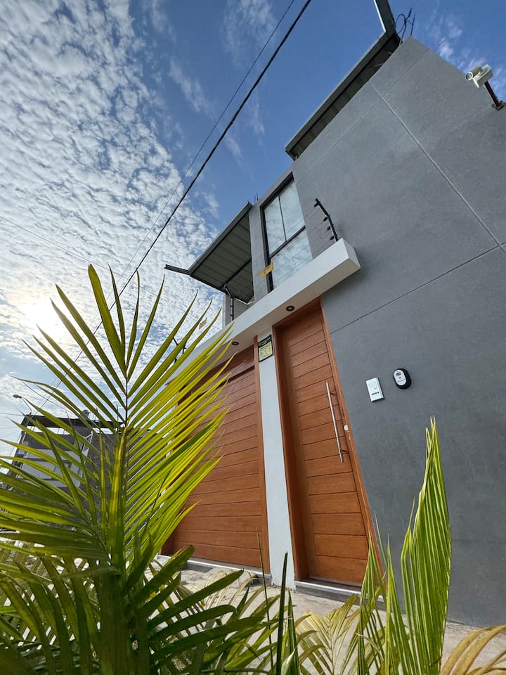 Casa Con Aire Ac Y Cochera Cerca A Huacachina - Ica