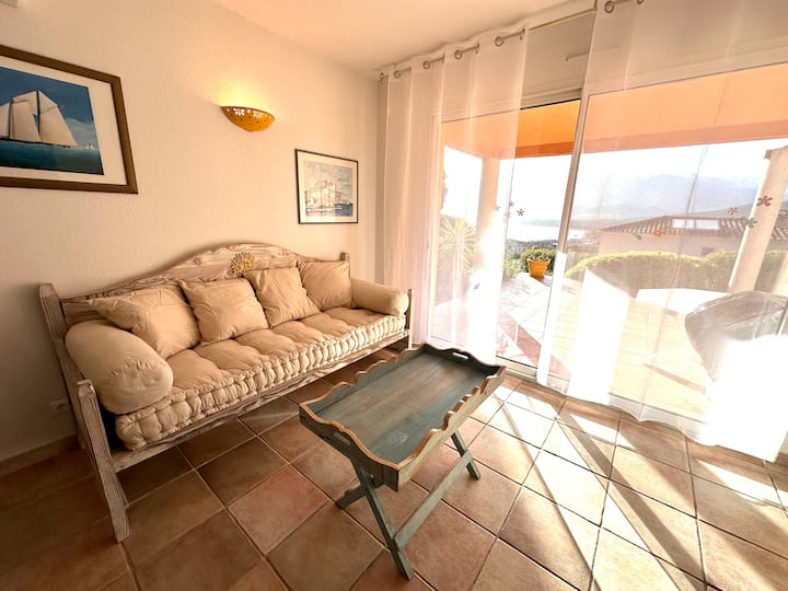 Appart 2 Ch En Rez De Villa  Avec Vue Panoramique - Calvi
