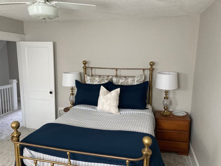 Fully Furnished Townhouse In Lawrence Park - Erie, PA