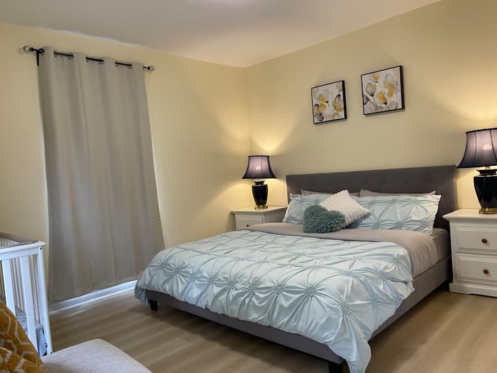 Two-bedroom Suite With King Bed 4 Min To The Falls - Niagara Falls