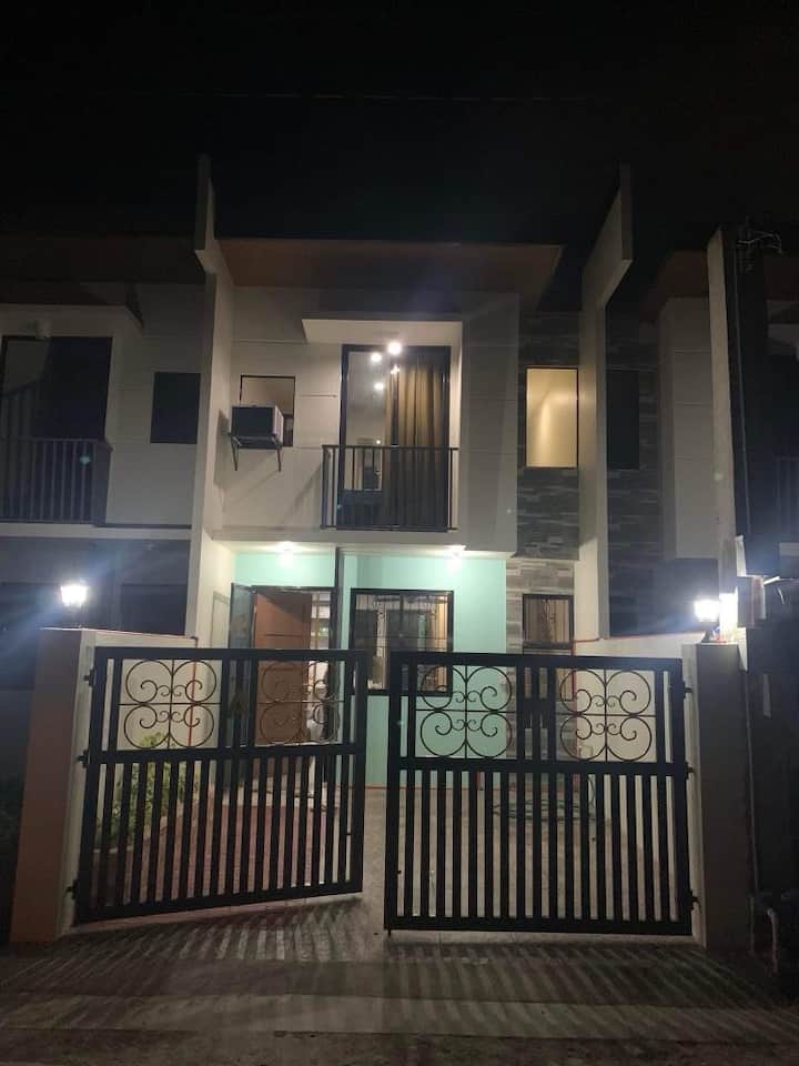 Townhouse - Casa Mira Coast Baybay Maslog Sibulan - Dumaguete