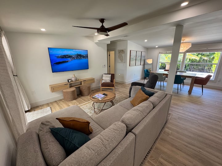 The “Guest House” Close To 5th Ave & Naples Beach! - Naples, FL