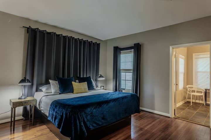 The Hera | Montrose Luxury Mansion W/ Pool, 5br - Houston, TX