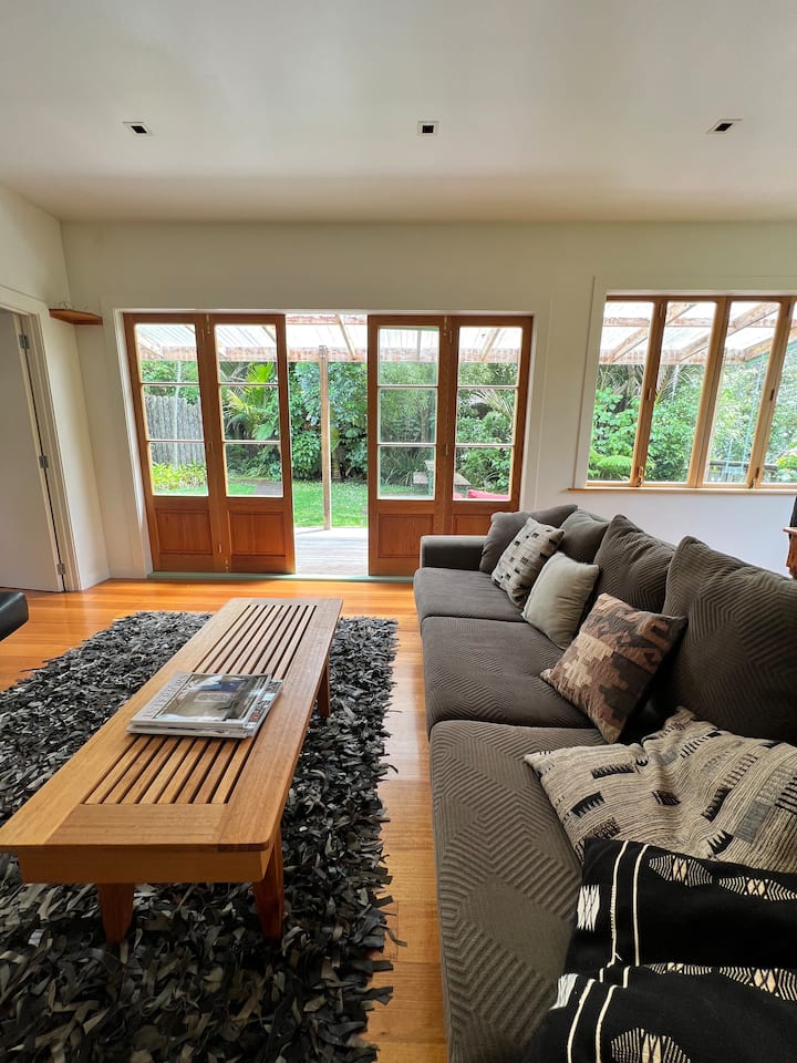 Rustic Cottage Surrounded By Nature’s Beauty - Coromandel