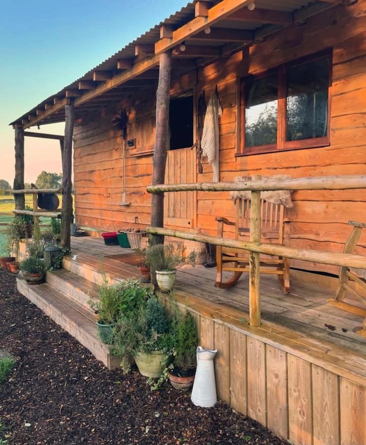 Canalside Cabin - Nantwich